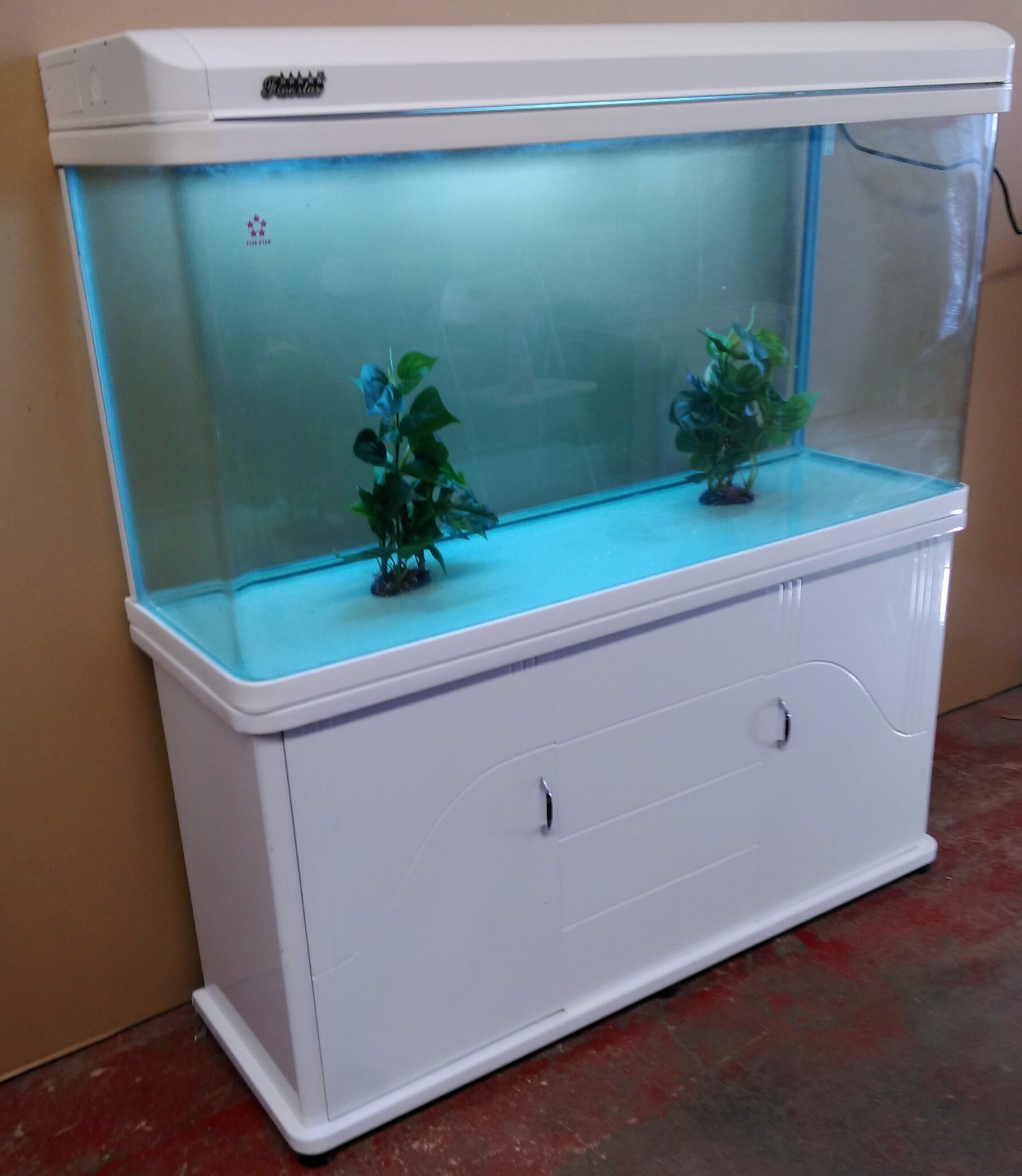 Curved Fish Tank With Stand - Aquariumia